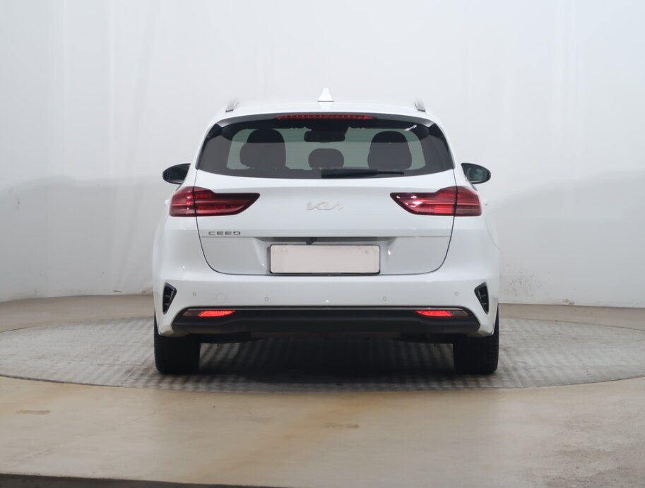 Kia Ceed, 1.5 T-GDI MHEV,, Combi, Benzín - inzerát | inzerce na Annonce.cz