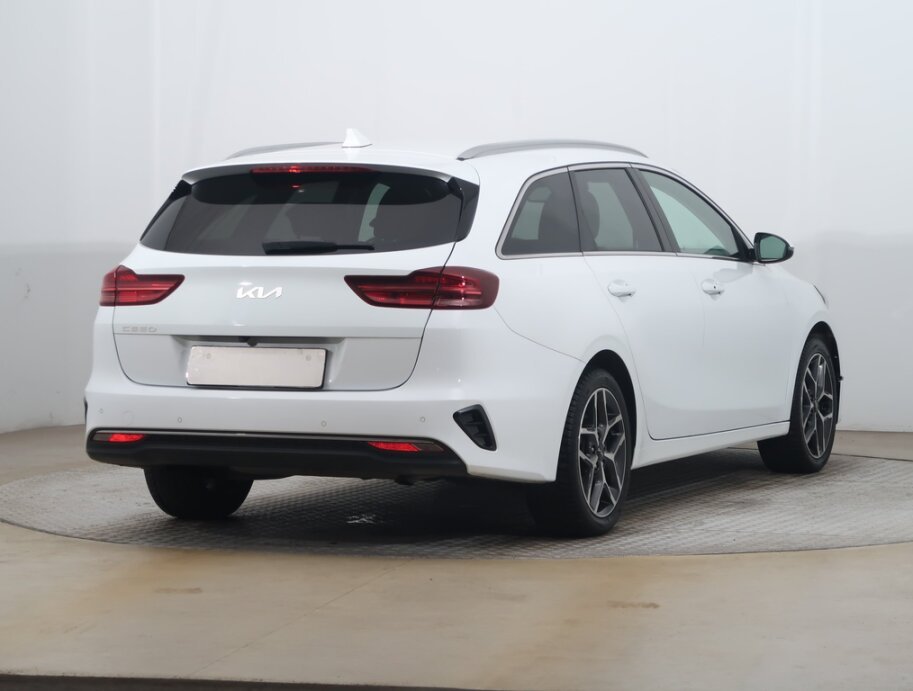 Kia Ceed, 1.5 T-GDI MHEV,, Combi, Benzín - inzerát | inzerce na Annonce.cz
