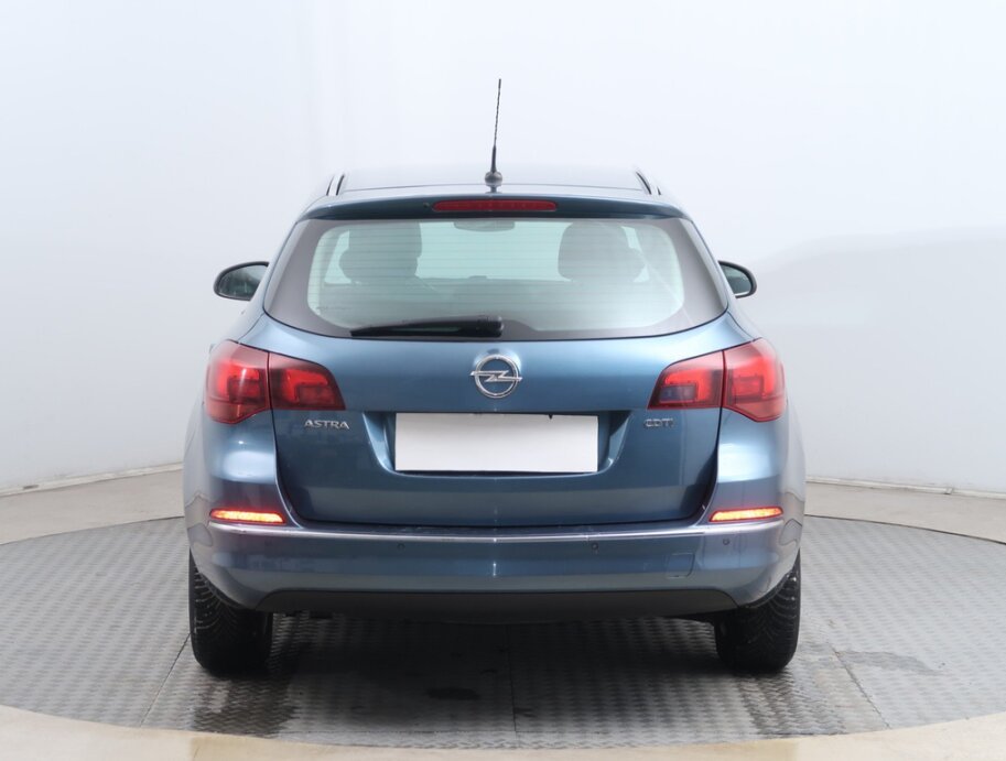 Opel Astra, 1.6 CDTI, Navi, Klima, Tempomat,, - inzerát | inzerce na ...