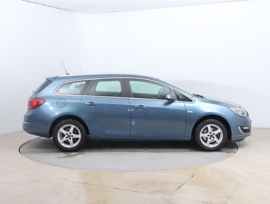 Opel Astra, 1.6 CDTI, Navi, Klima, Tempomat,, - inzerát | inzerce na ...