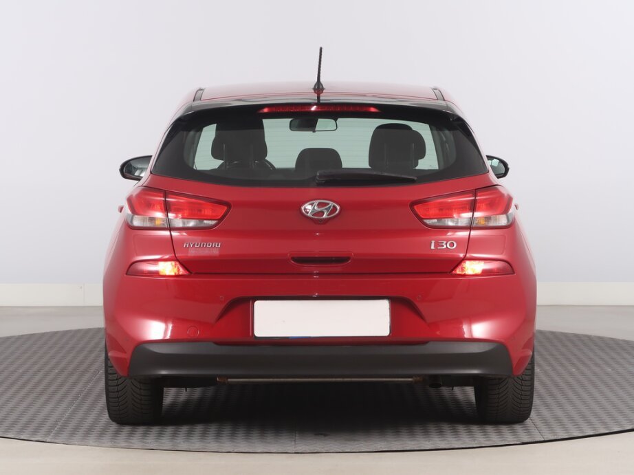 Hyundai i30, 1.0 T-GDI, Serv.kniha, Tempomat,, - inzerát | inzerce na ...