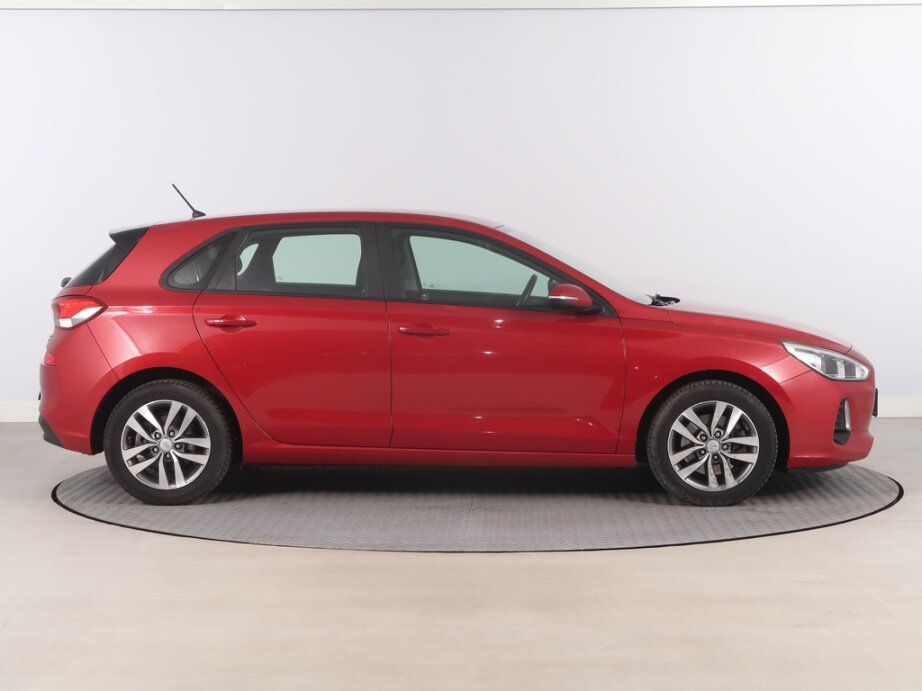 Hyundai i30, 1.0 T-GDI, Serv.kniha, Tempomat,, - inzerát | inzerce na ...