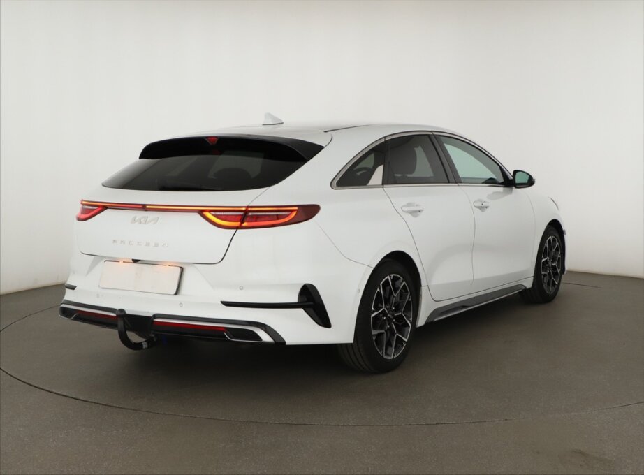 Kia ProCeed, 1.5 T-GDIGT-Line ,, Combi, Benzín - inzerát | inzerce na ...