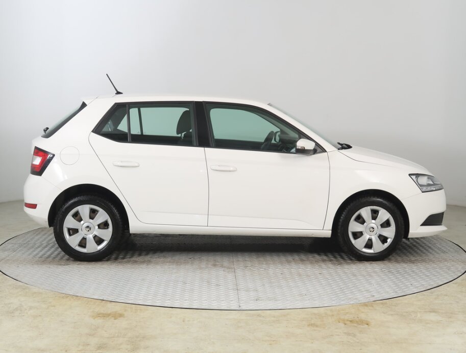 Skoda Fabia, 1.0Ambition , Klima, Hatchback, - inzerát | inzerce na ...