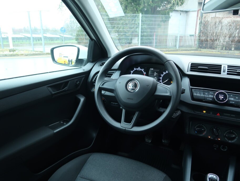 Skoda Fabia, 1.0Ambition , Klima, Hatchback, - inzerát | inzerce na ...