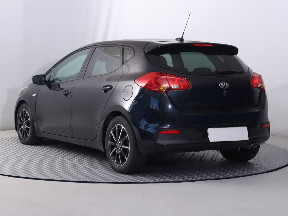 Kia Ceed, 1.6 CRDi, Navi, Klima, Tempomat,, - inzerát | inzerce na ...