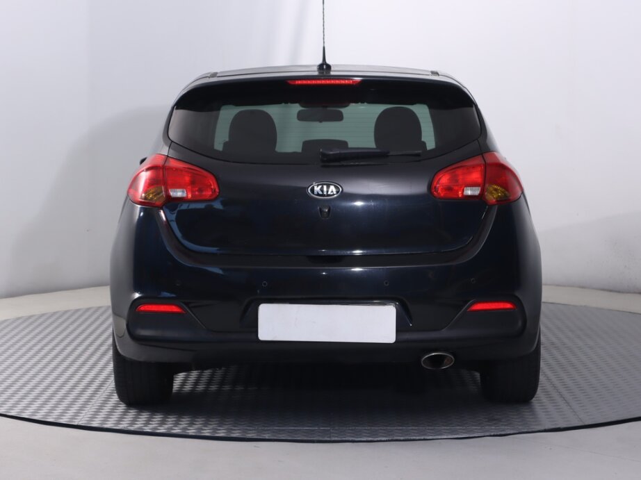Kia Ceed, 1.6 CRDi, Navi, Klima, Tempomat,, - inzerát | inzerce na ...