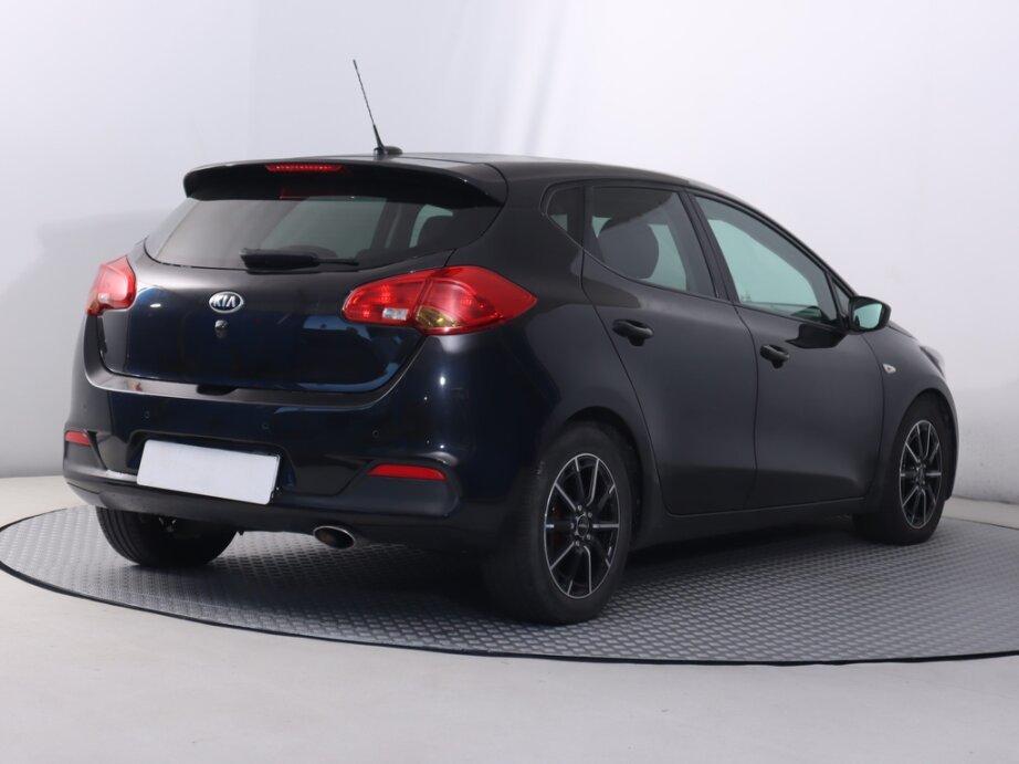 Kia Ceed, 1.6 CRDi, Navi, Klima, Tempomat,, - inzerát | inzerce na ...