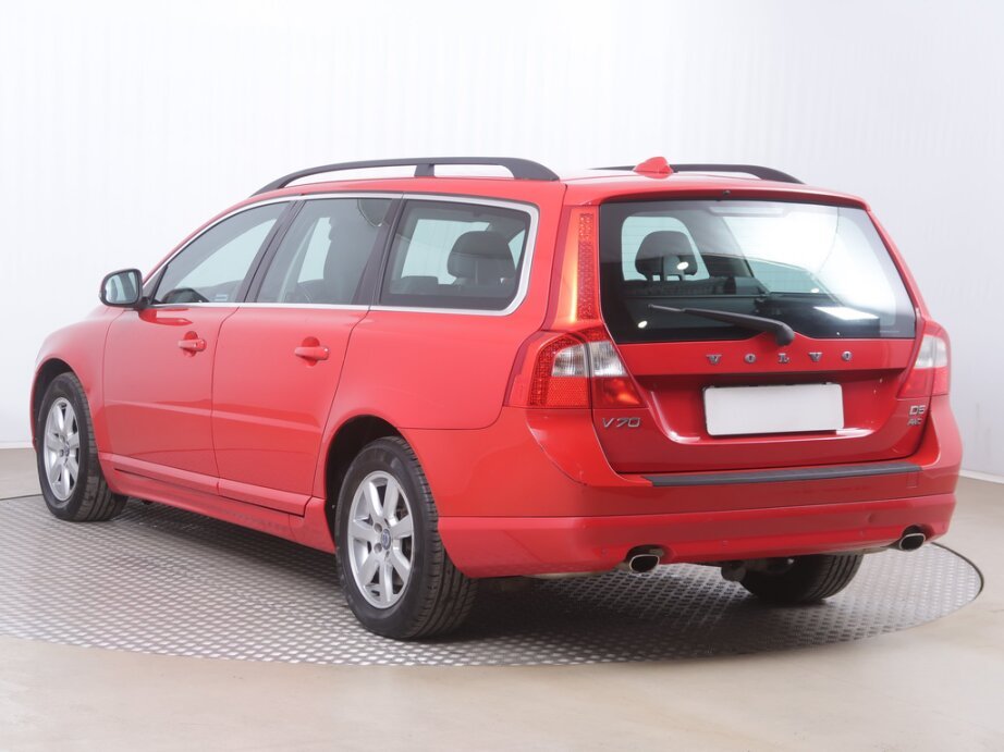 Volvo V70, D5 AWD, 4X4, Automat, Klima,, Combi, - inzerát | inzerce na ...