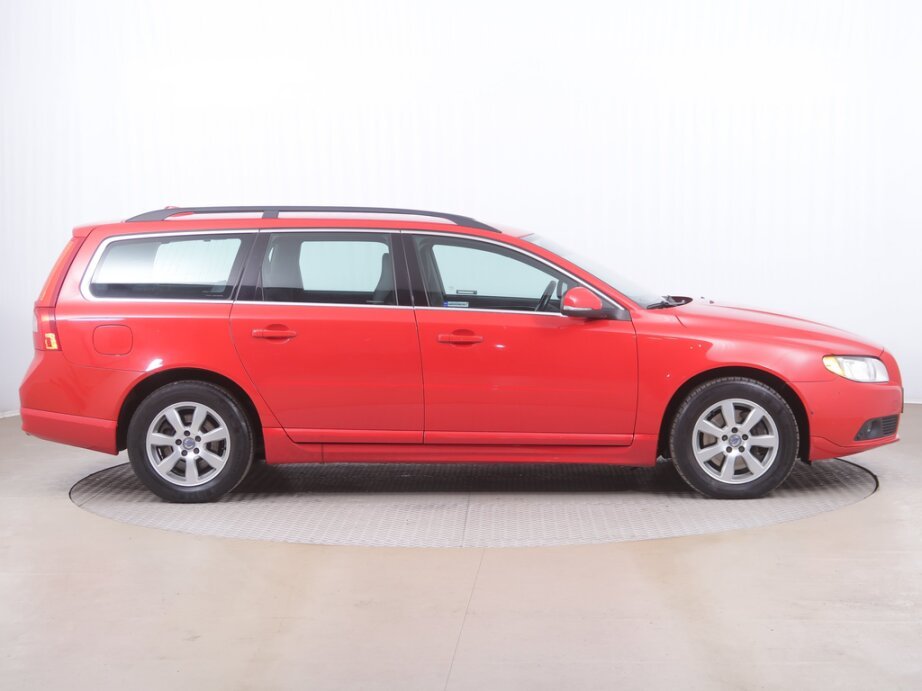 Volvo V70, D5 AWD, 4X4, Automat, Klima,, Combi, - inzerát | inzerce na ...