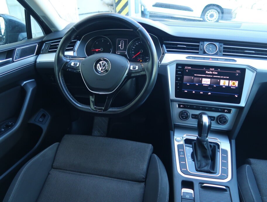 VW Passat, 2.0 TDIHighline , Automat, Navi,, Combi - inzerát | inzerce ...
