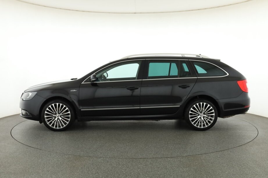 Skoda Superb, 2.0 TDILaurin&Klement , Automat, - inzerát | inzerce na ...