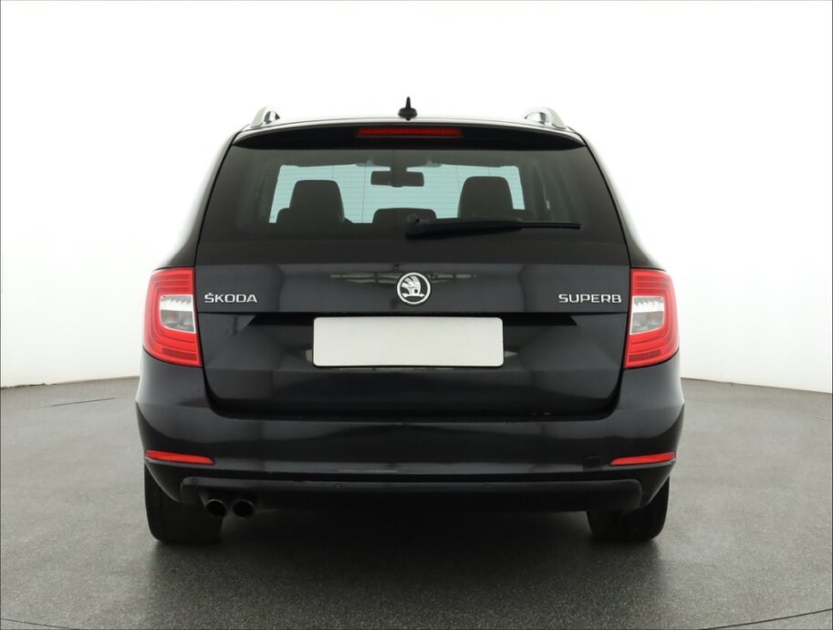 Skoda Superb, 2.0 TDILaurin&Klement , Automat, - inzerát | inzerce na ...
