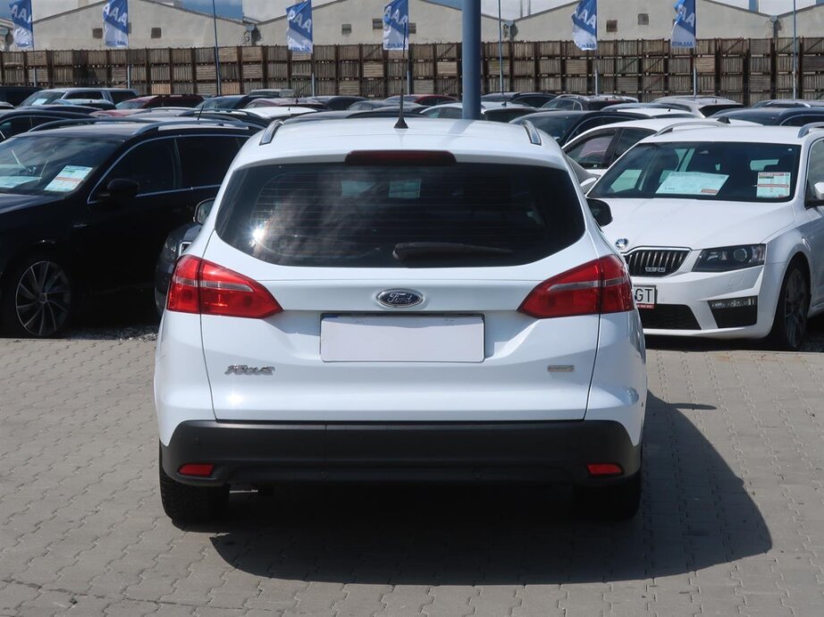 Ford Focus, 1.0 EcoBoostTitanium , Klima, Tempomat - inzerát | inzerce ...