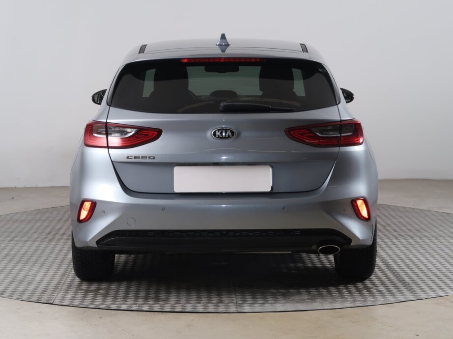 Kia Ceed, 1.4 T-GDI, ČR,2.maj, Serv.kniha, Navi,, - inzerát | inzerce ...