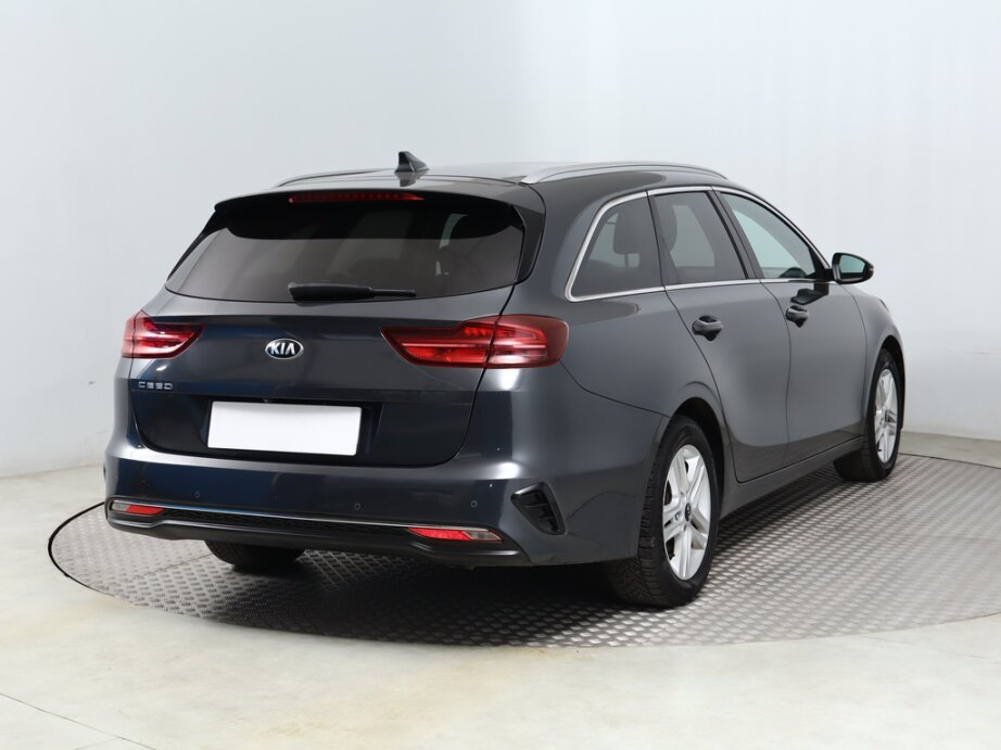Kia Ceed, 1.4 T-GDI, ČR,2.maj, Serv.kniha, Navi,, - inzerát | inzerce ...