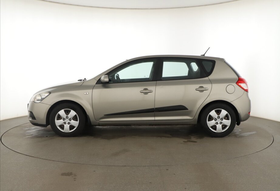 Kia Ceed, 1.4 CVVT, Klima, Hatchback, Benzín - inzerát | inzerce na ...