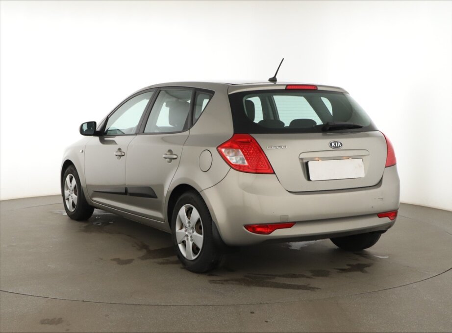 Kia Ceed, 1.4 CVVT, Klima, Hatchback, Benzín - inzerát | inzerce na ...
