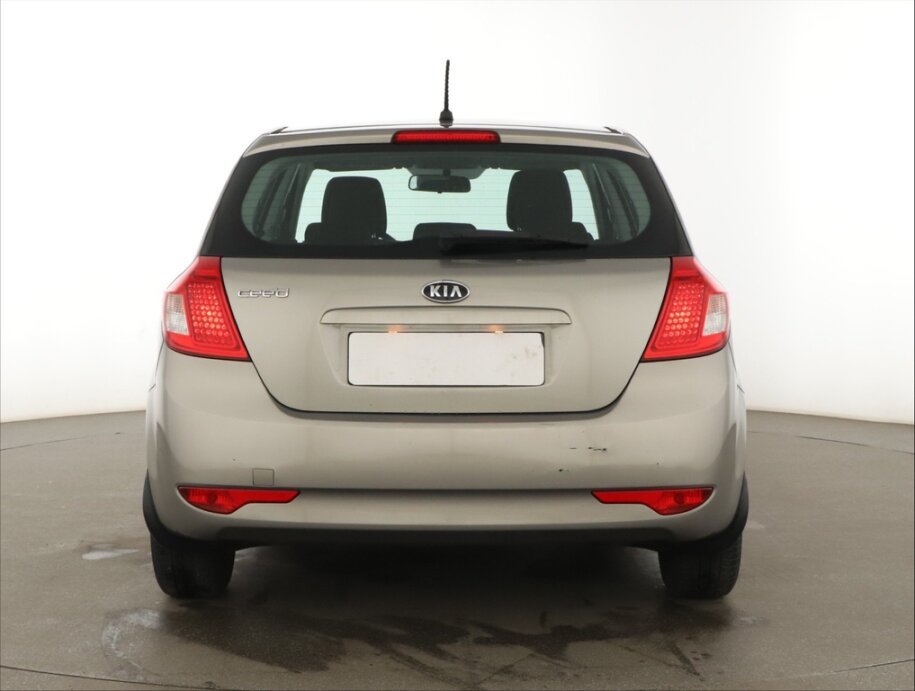 Kia Ceed, 1.4 CVVT, Klima, Hatchback, Benzín - inzerát | inzerce na ...