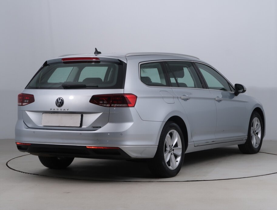 VW Passat, 2.0 TDIBusiness , 4X4, Automat, Navi,, - inzerát | inzerce ...