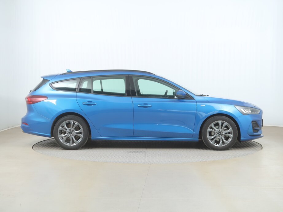 Ford Focus, 1.0 MHEVST-Line ,, Combi, Benzín - inzerát | inzerce na ...