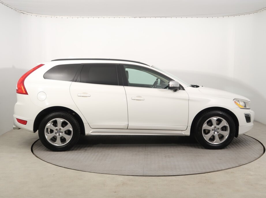 Volvo XC60, D5R-Design , 4X4, Automat, Navi,, SUV, - inzerát | inzerce ...