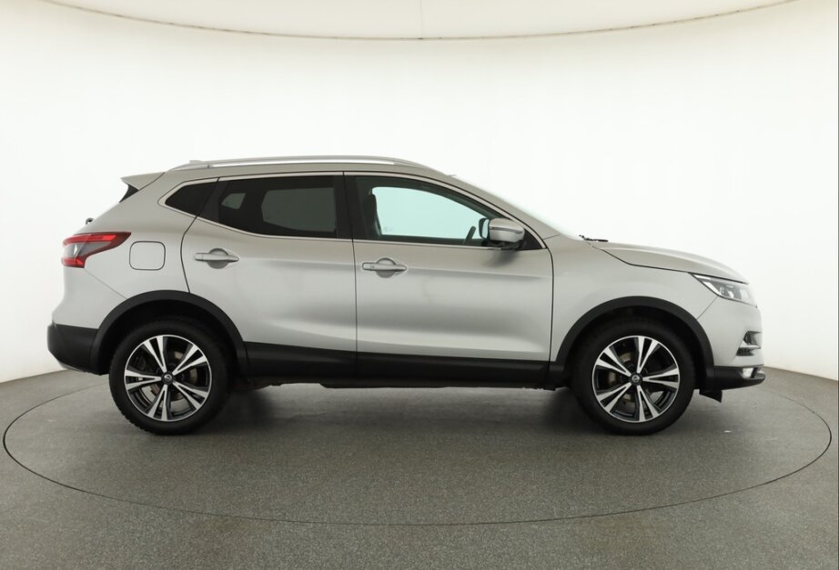Nissan Qashqai, 1.2 DIG-T, Serv.kniha, Navi, - inzerát | inzerce na ...