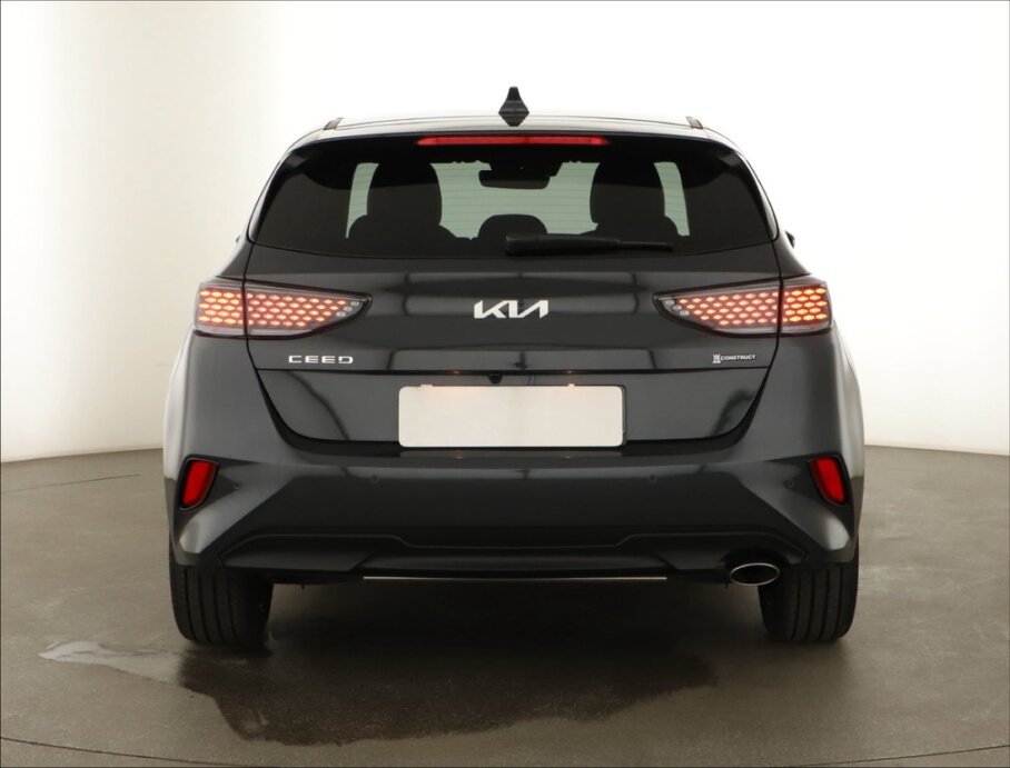 Kia Ceed, 1.5 T-GDI,, Hatchback, Benzín - inzerát | inzerce na Annonce.cz