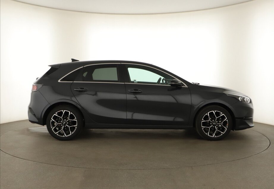 Kia Ceed, 1.5 T-GDI,, Hatchback, Benzín - inzerát | inzerce na Annonce.cz